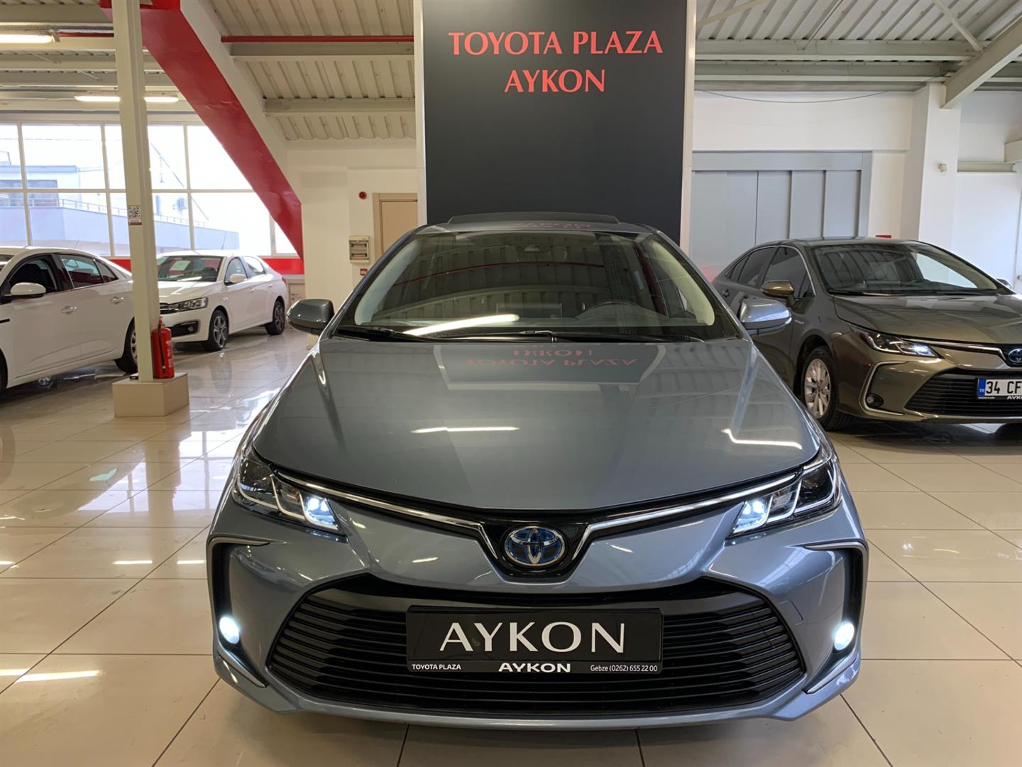 TOYOTA COROLLA / 1.8 HYBRID FLAME X-PACK E-CVT Hybrit